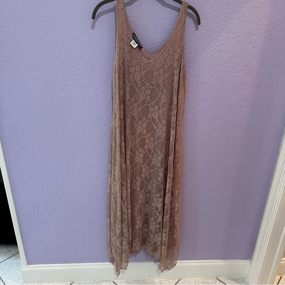 The Pyramid Collection | Dresses | The Pyramid Collection Mauve Lace ...